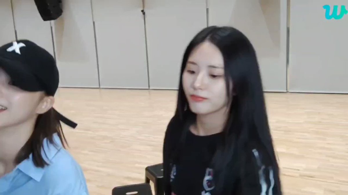 하지마 하면서 되게 신나함.. 귀여워 77🍀 @nk00_0707