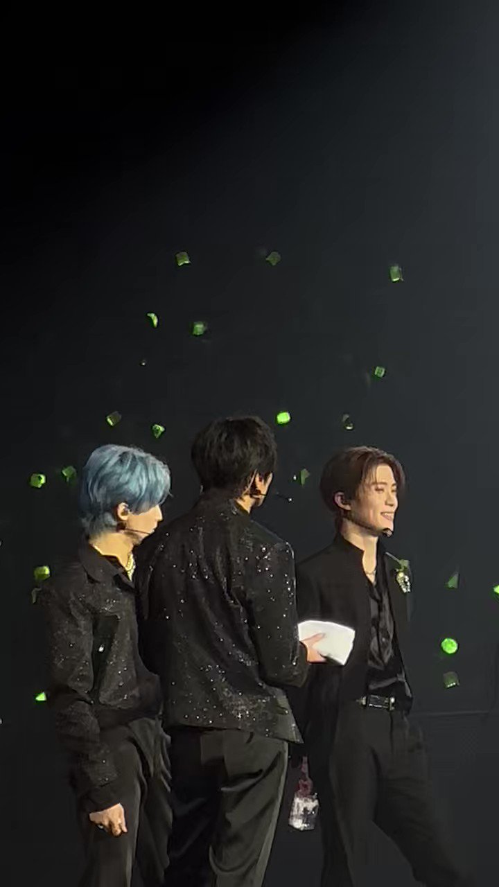 fullsunnie on Twitter: "ตายิ้มมมมมT________T #NEO_CITY_THE_LINK_BKK #THELINKinBKK_DAY3 #NEOCITY ...