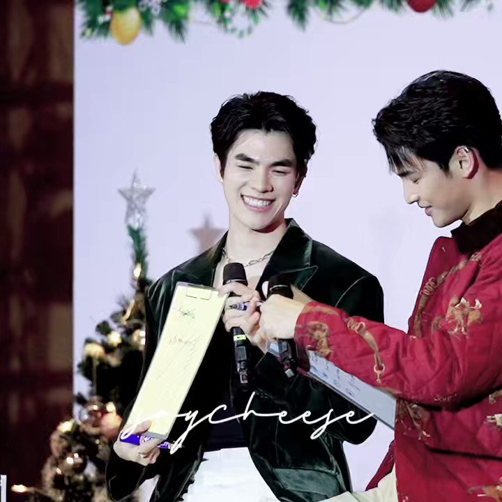 Saycheese ༘♡ On Twitter “โป ตั้งแต่เริ่มขึ้นเวทีมาพี่แอบเห็นความ
