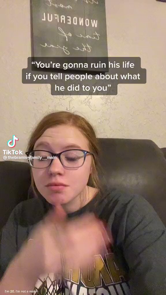 Naledi M on Twitter: "Guys 😭😭😭 where does this violin trend come from?! Lmao I’ve been going ...