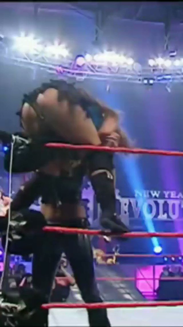 Facesitting and women's asses on Twitter: "A classic Mickie James ass shot from her New Year's ...