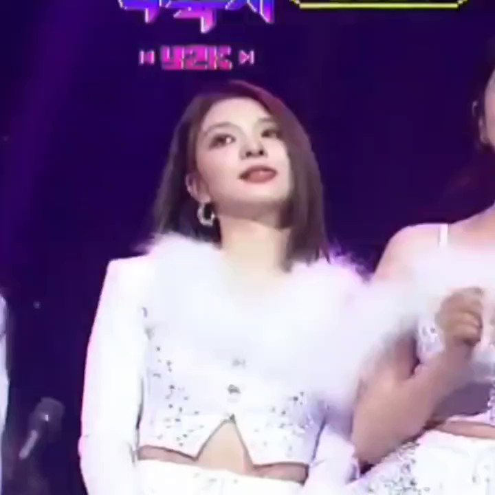 연말 무대 엔딩 이나경을 다 봐요,,, 🥹 77🍀 @nk00_0707