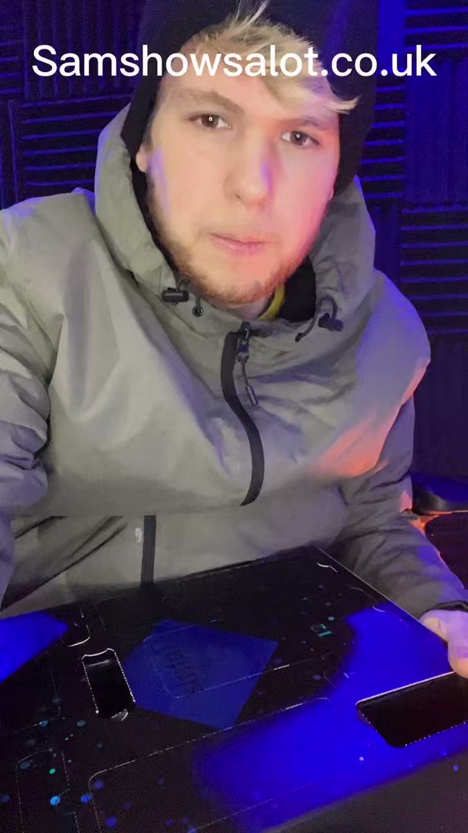 Sam Shows A Lot (10k) on Twitter: Sam Shows A Lot (10k) on Twitter: