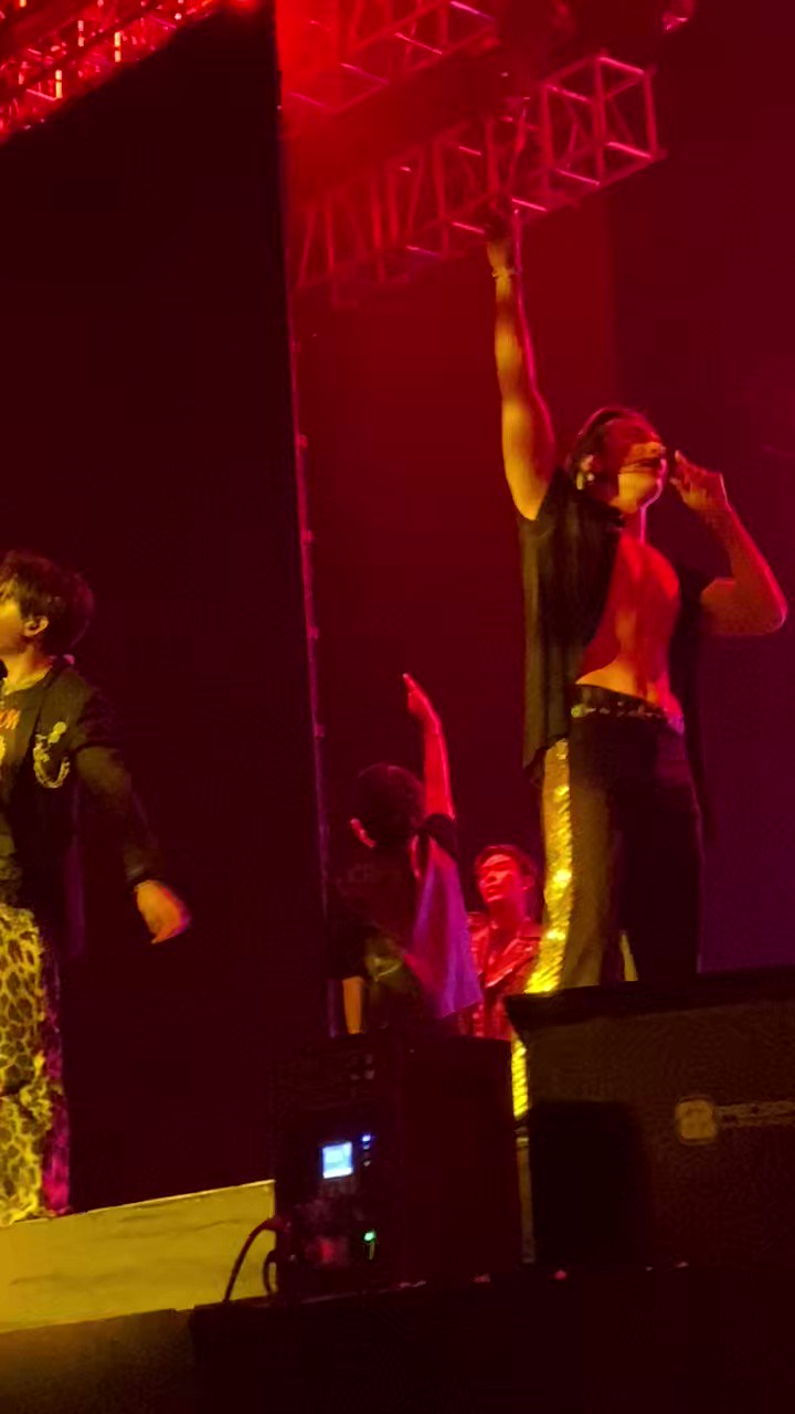 백 (@dx__xe) / Twitter