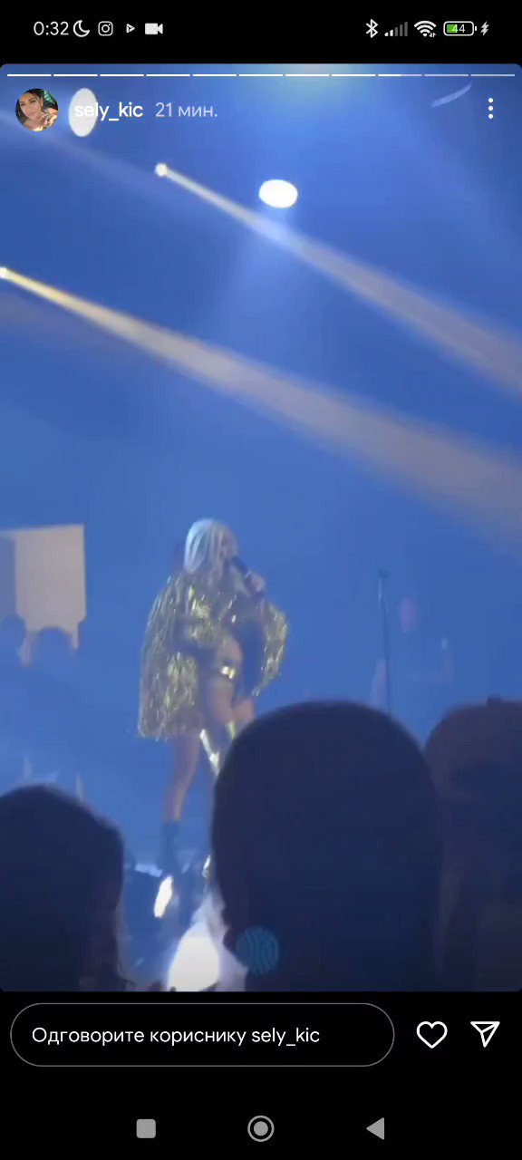 ⚡kriveni on Twitter: "karla peva provereno pa korak do dna od elme koliko nesujetna i ...