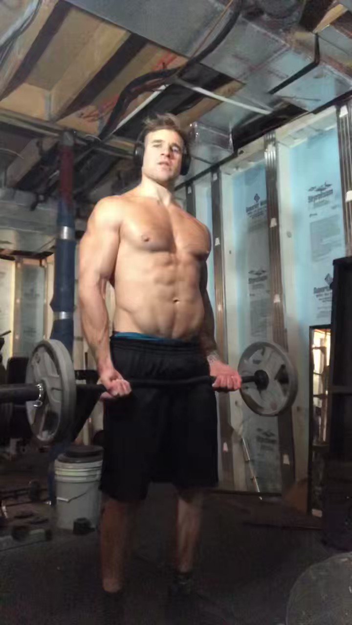 Jayson Casper on Twitter: "Prioritize having a healthy body and a healthy mind. The charts will ...