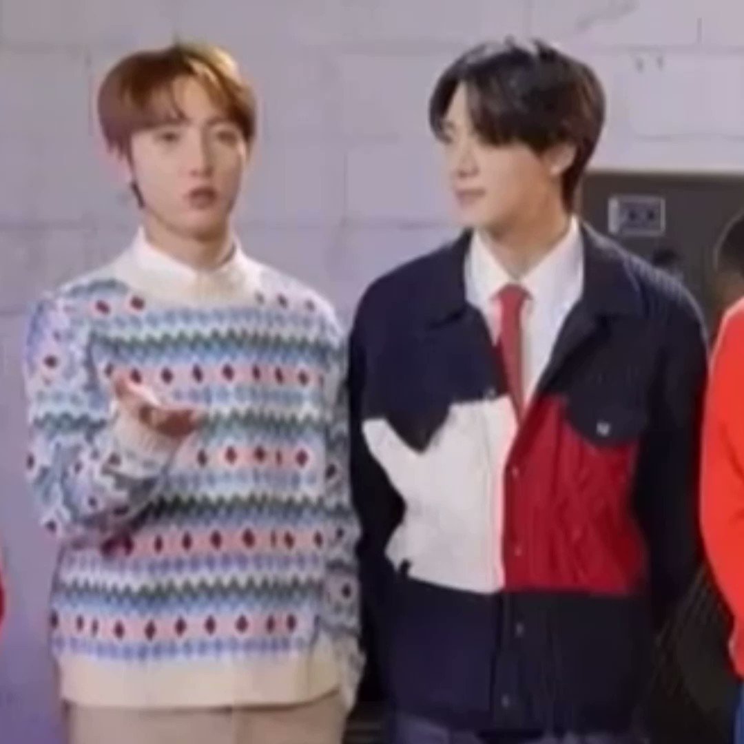 제노 옆에서 조용히 리액션 해주는거 너무 귀여움ㅋㅋㅋㅋㅋ 지수 ̎ Tomoyo O93