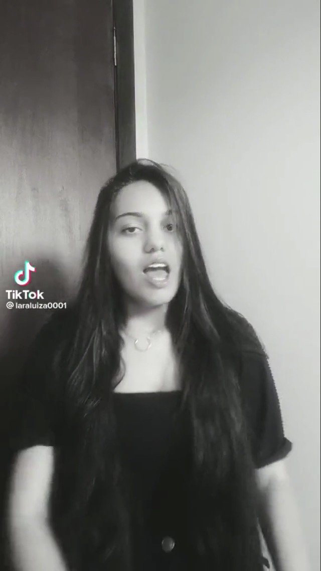 The Memes Archive On Twitter Lara Luiza Love In The Dark Reaction