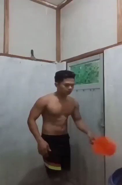 azul on Twitter: "RT @txtdaribandung: mandi subuh di lembang pas cuaca hujan"