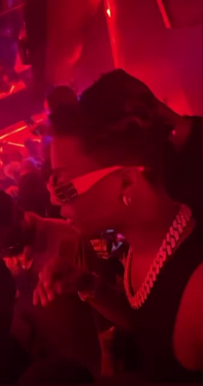 WIZKID GALLERY on Twitter: "12/29: Big Wiz Outside In Lagos With “Poco Lee, Donbazy ...