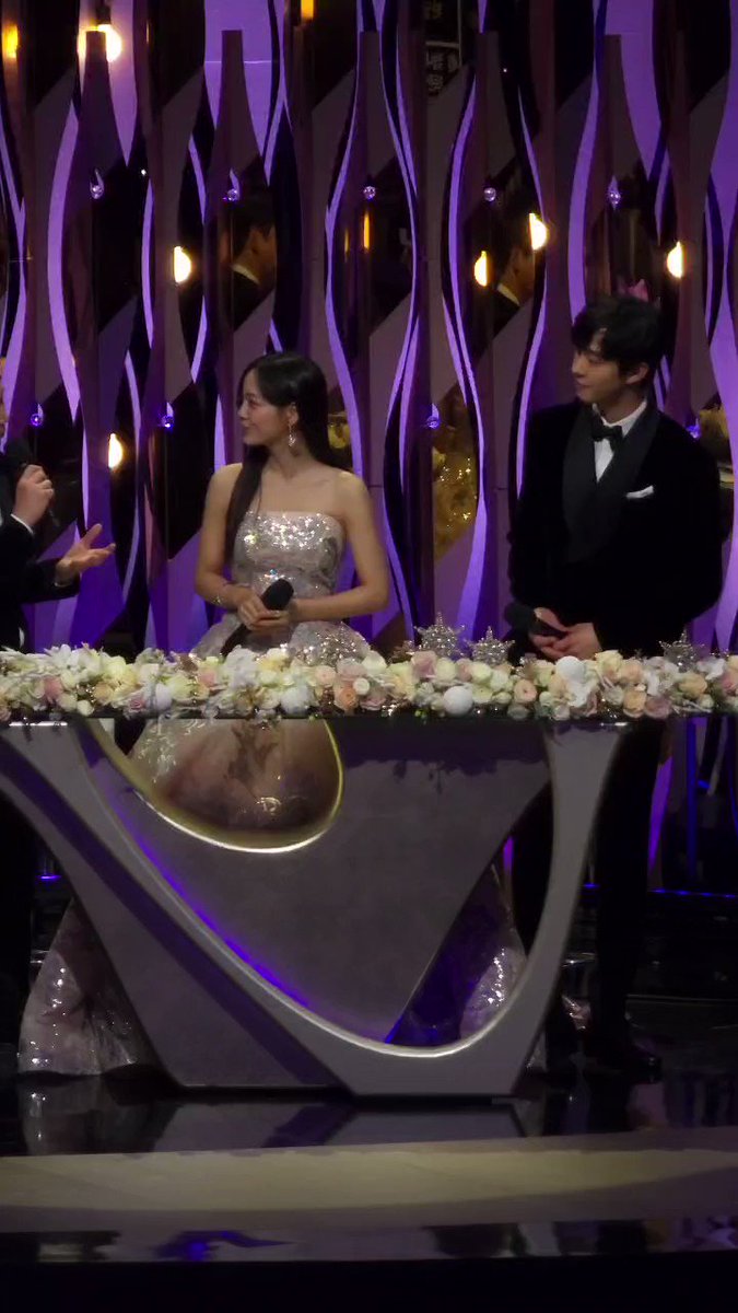 k i m . on Twitter: "RT @zzoo12u: 221231 SBS연기대상 하리태무 60초"