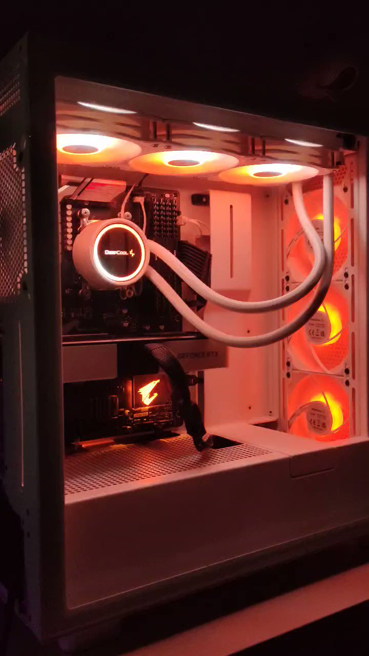 NZXT on Twitter: "@beta_thec @NZXTFrance looking good 👍👌" / Twitter