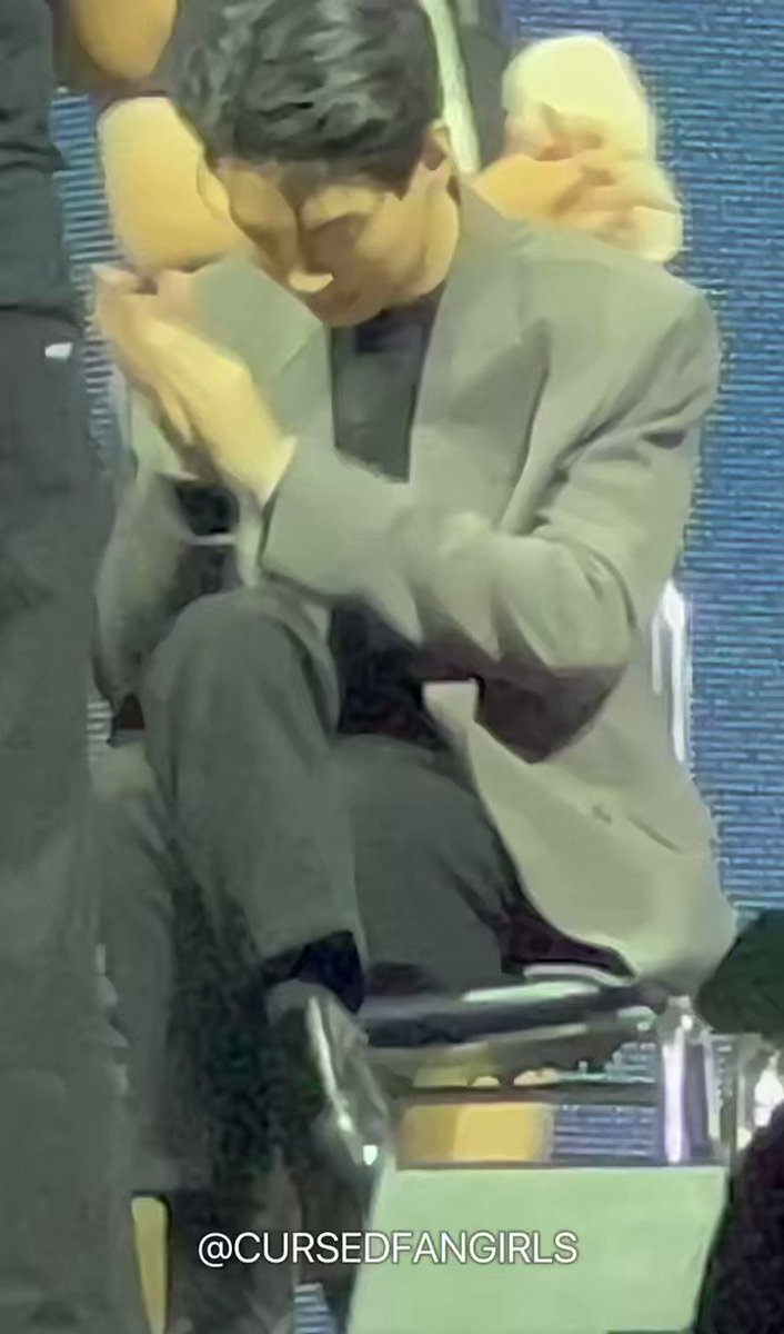 CursedFangirls★彡 on Twitter: "W: หวัดดีค้าบ สนุกมั้ย? โอเคป่ะ? ชอบโชว์ไหนชอบโชว์ไหน? โห~ ขอบคุณ ...