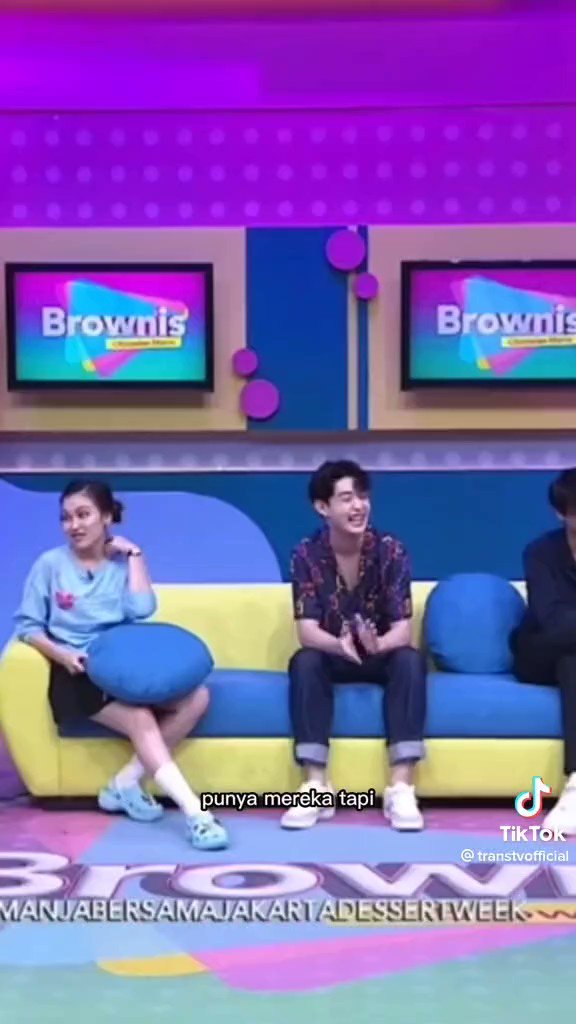 Jinji🦖 on Twitter: "@tanyakanrl Ni videonya, konteksnya dia adiknya si prince, trus ditanya sama ...