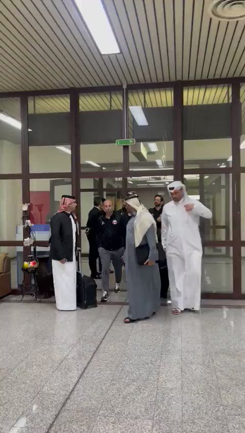 صحيفة الشرق القطرية بعثة منتخبنا الوطني تصل إلى البصرة استعدادا