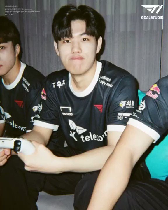 bb 🌴 on Twitter: "t1 x goalstudio https://t.co/ZgSszurtPB" / Twitter