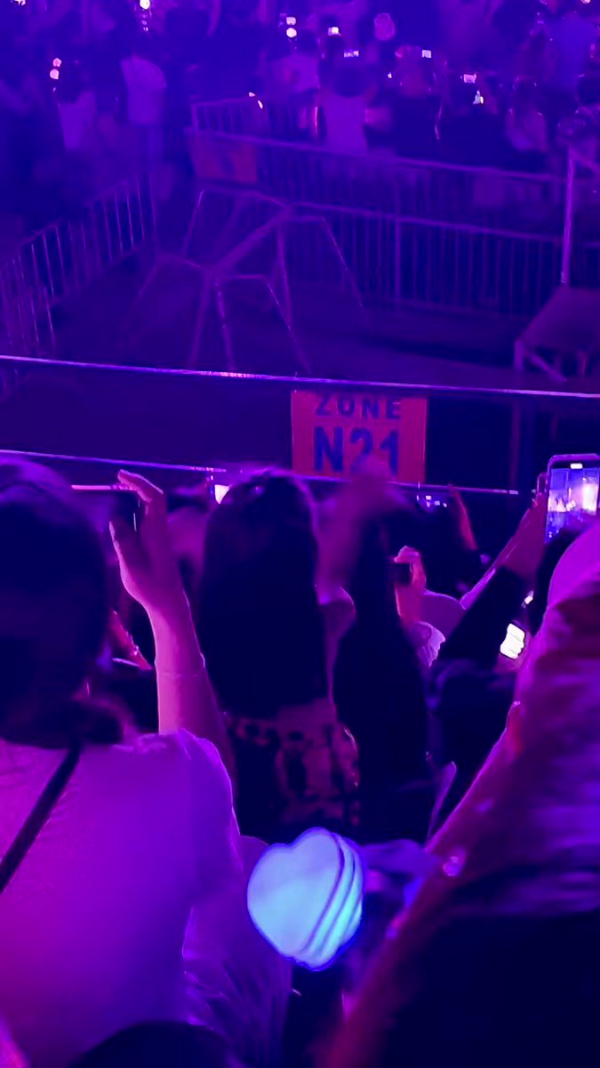 kati | DONGHYUK SOLO 2023 on Twitter: kati | DONGHYUK SOLO 2023 on Twitter: