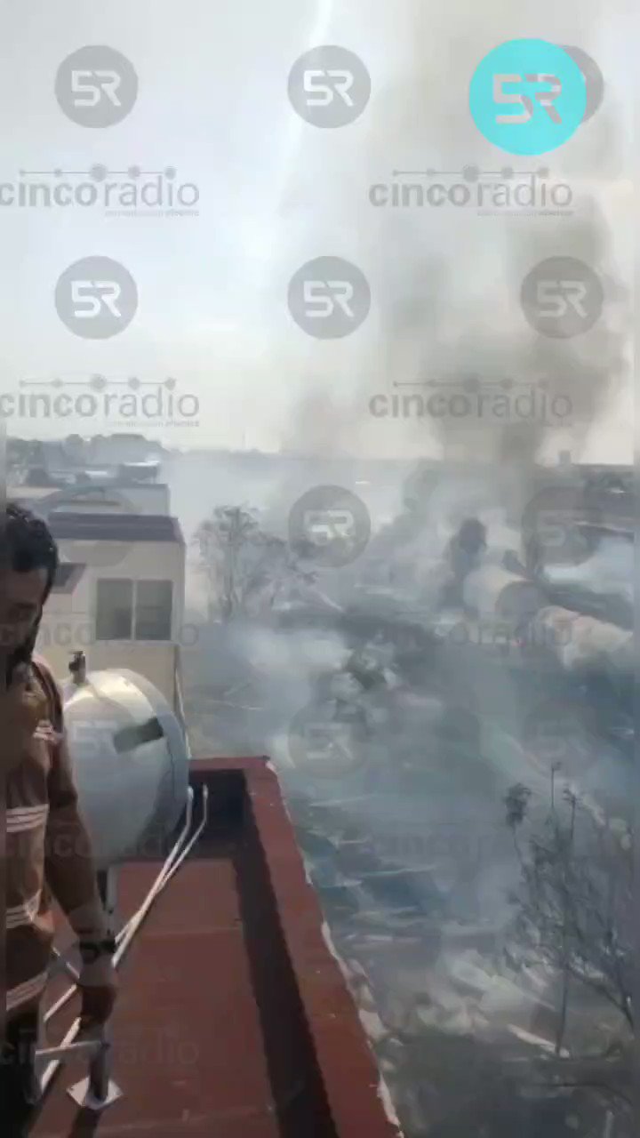 Cinco Radio Oficial On Twitter 🔥🚒 Laredcincoradio Reporta Fuerte