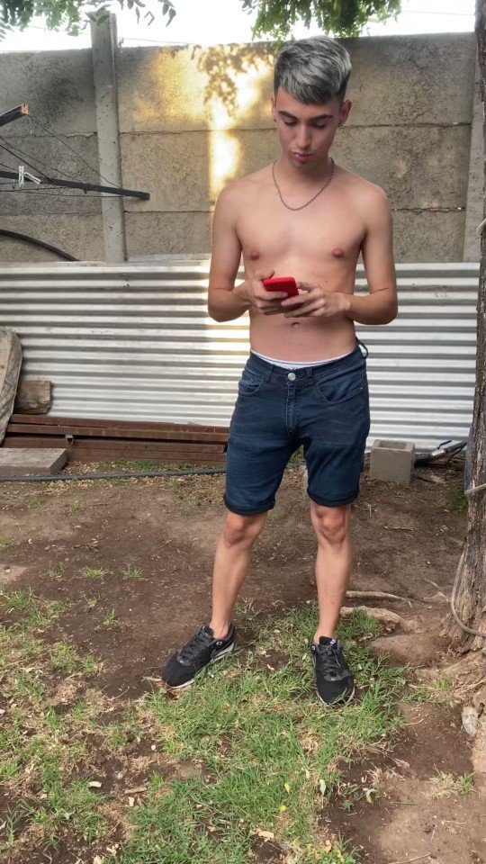 Symon Uncut 250k🥳 On Twitter Rt Joventwinkok Playing Hide And Seek