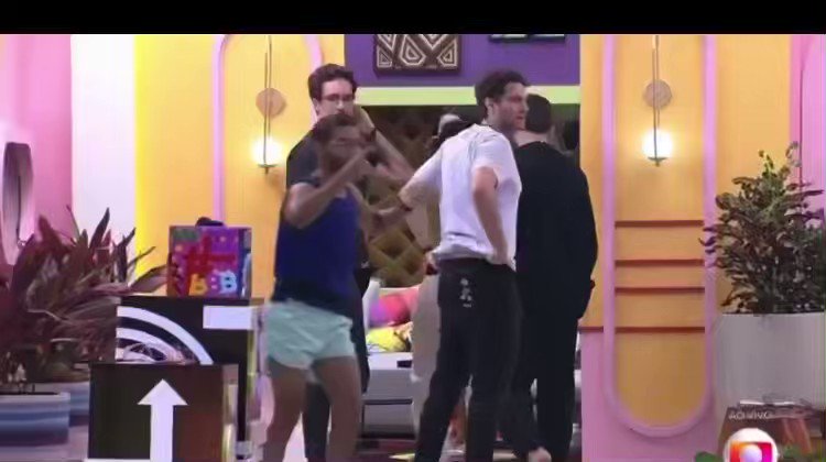 ciclopin on Twitter: "@choquei TENHO CERTEZA Q FOI O @notvinicin AGORA VOU CHECAR SE FOI MSM ...