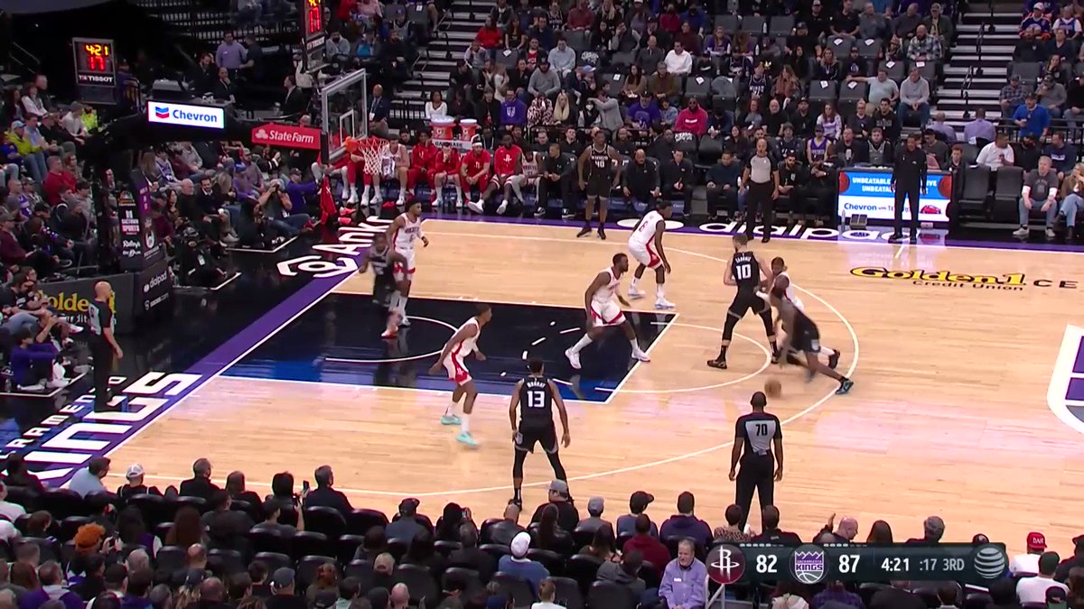 NBA on Twitter: "THROW IT DOWN JABARI SMITH JR. 😱 📲 http://app.link.nba.com/e/watch_now"