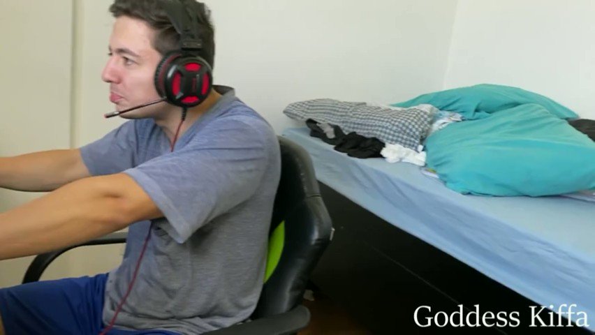 Kiffa Feet | Onlyfans top 2.7%👸🏽👣 on Twitter: "Just sold a #clip - Goddess Kiffa - Sexy latin ...