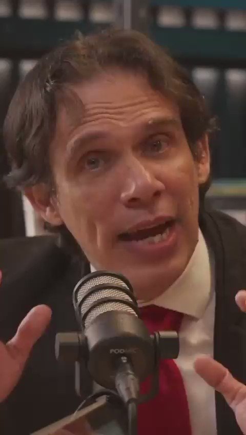 perito del ecuador on Twitter: "RT @Polificcion: Entre este personaje y Ramiro Aguilar dan para ...