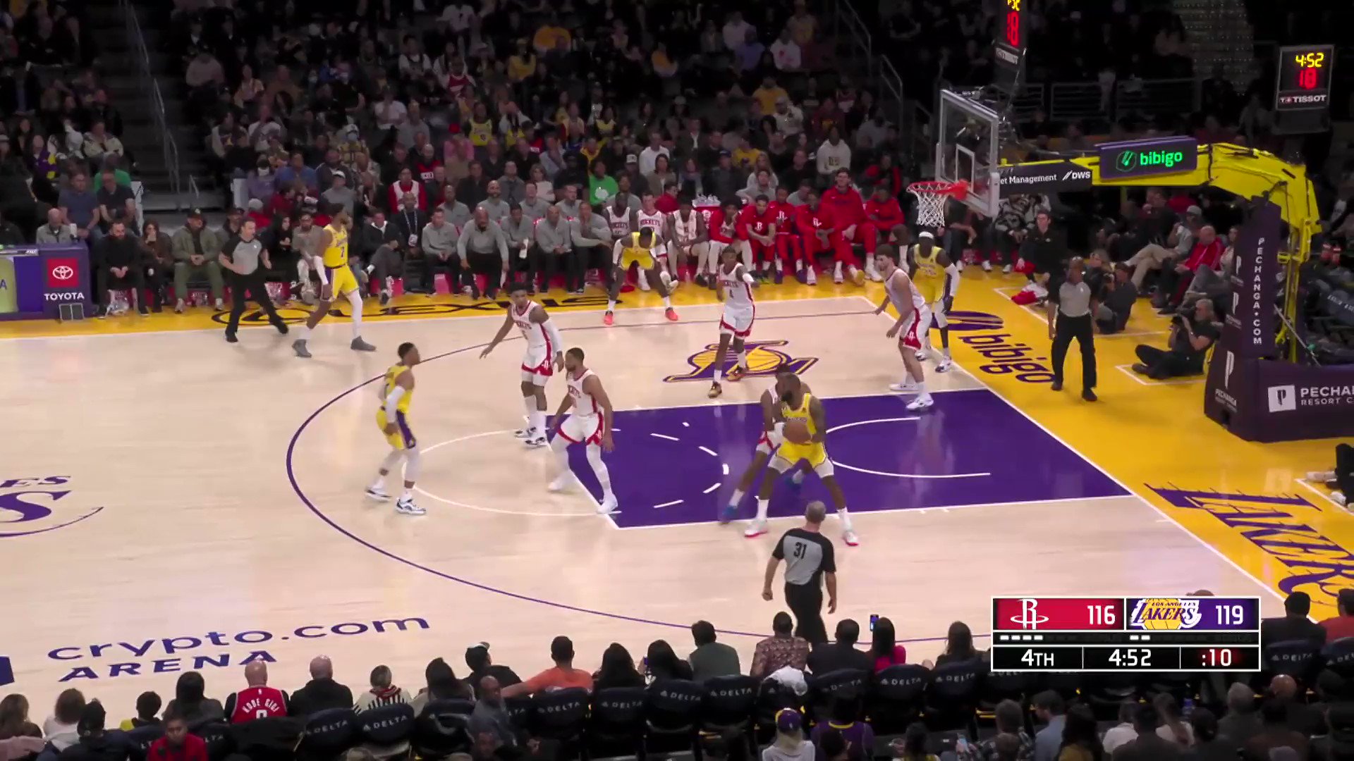 NBA on Twitter: "40 PTS FOR LEBRON 👑 Lakers lead 124-119 with 3:51 remaining. WATCH: https://t ...