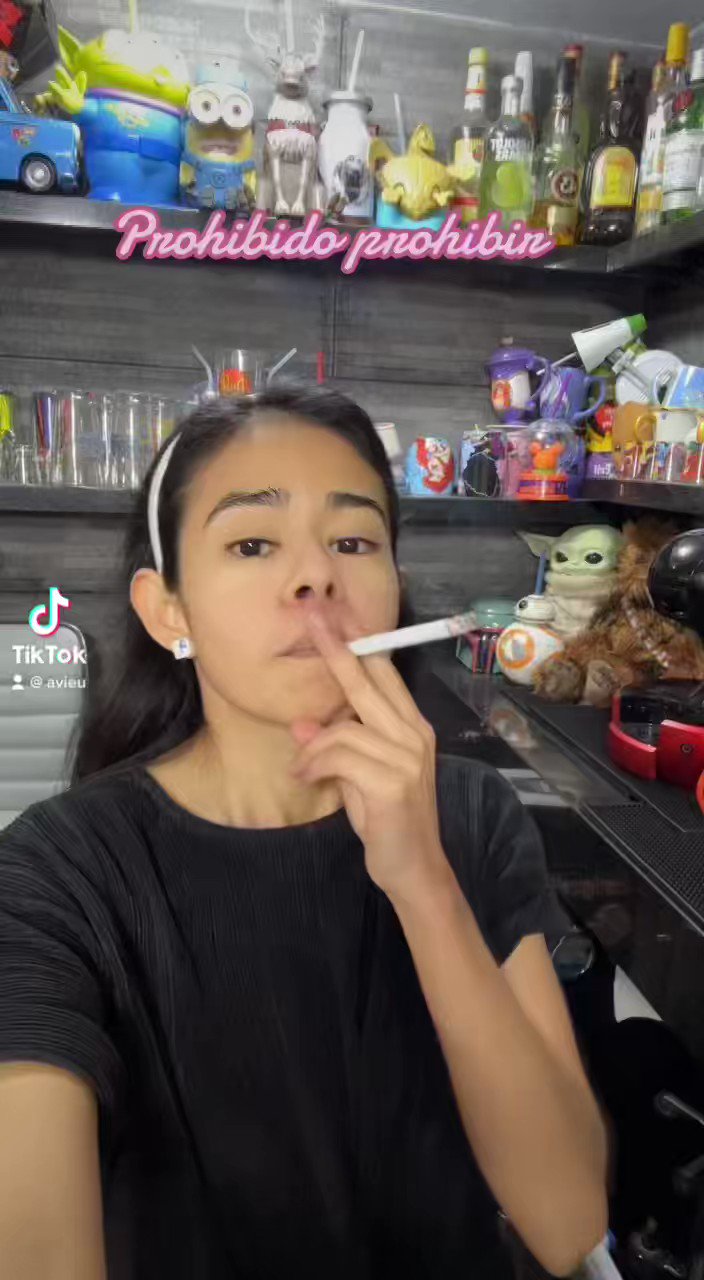 joan (@alex_499b) / Twitter