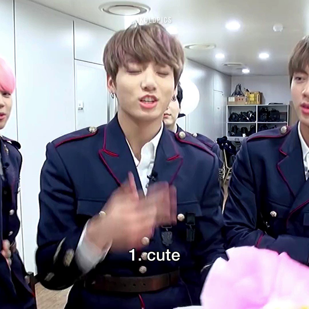 jungoo's old pics on Twitter: "3 ways to blow a kiss by jungkook https://t.co/09byFRaE0y" / Twitter