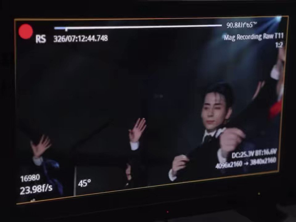 青山CMメイキング - posfie