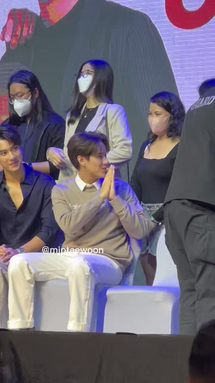 MIMAH10969 on Twitter: "Cute na eh humarang pa so koys 😂 #ohmnanon #OhmNanonFMManila2023 https ...