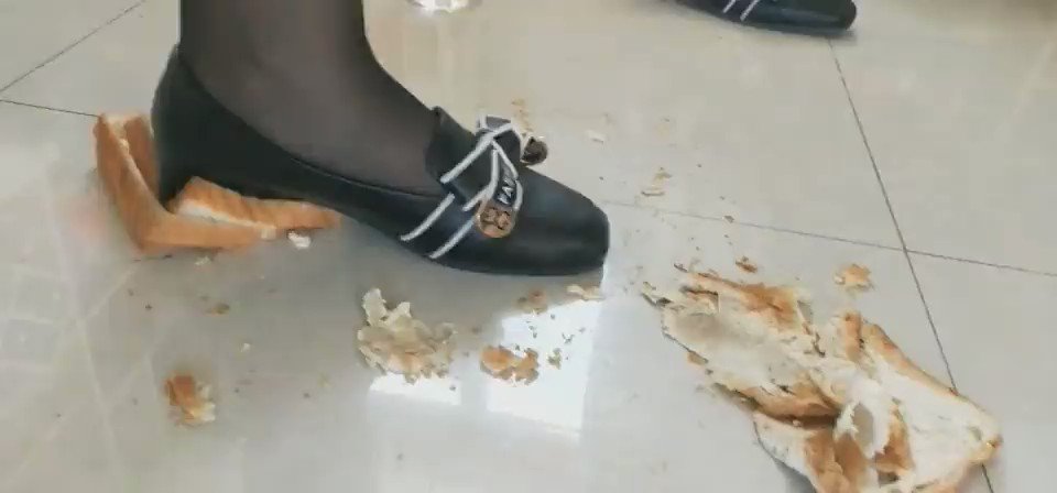 锁主sxy👑收奴 On Twitter 傻逼吃吧!新的一年里 真男人会征服女人 而你们只会操冰冷的锁 感受那永无尽头的憋精 卖出一步 找我管理 会为你制定单独的积分制管理 还有不定时的寸