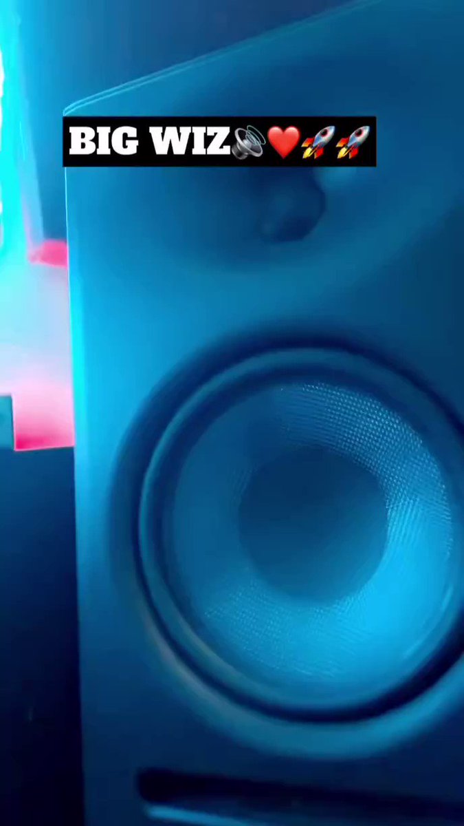 taKKay👽 on Twitter: "RT @IEruona: Big wiz chop am 😩🙏🏾💜"