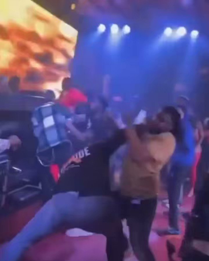 No Jumper on Twitter: "JHE Rooga responds to bloggers claiming this was him that got beat up on ...