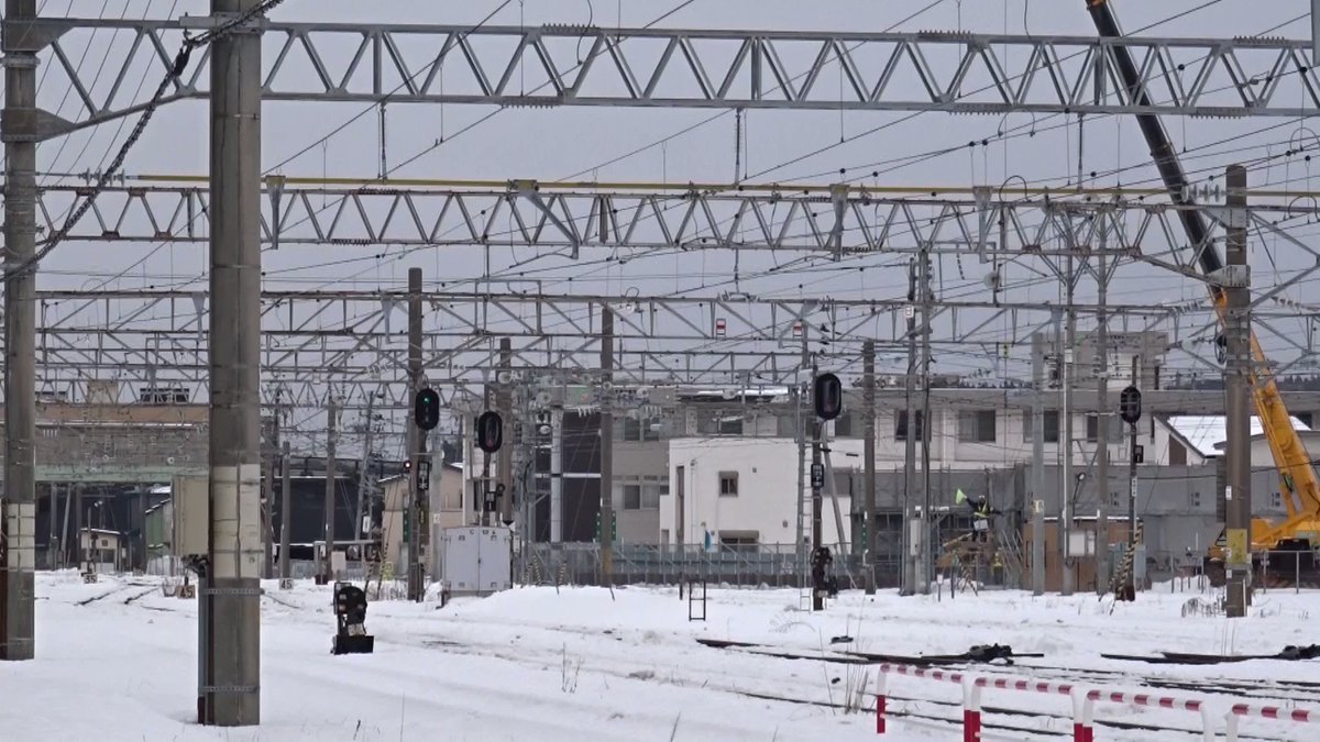 HAYAKOMA on Twitter: "今日（R05.02.04）の何とかな動画その3。 快速リゾートしらかみ5号が秋田駅を発車するところ。 上りの2号よりはお客さん乗っていた感じ（でも ...