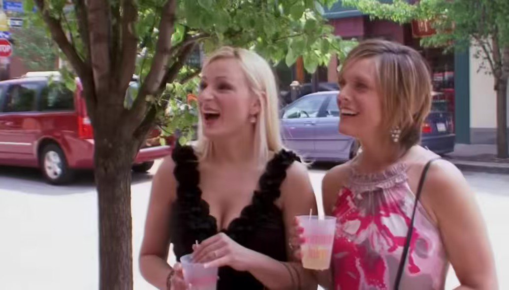 Dance Moms Reaction Videos On Twitter Christi And Kelly Burst Out Laughing Its Really Funny