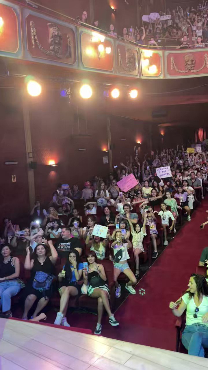 Dani 🐾 lvs Lynita (@Nilcobax) / Twitter