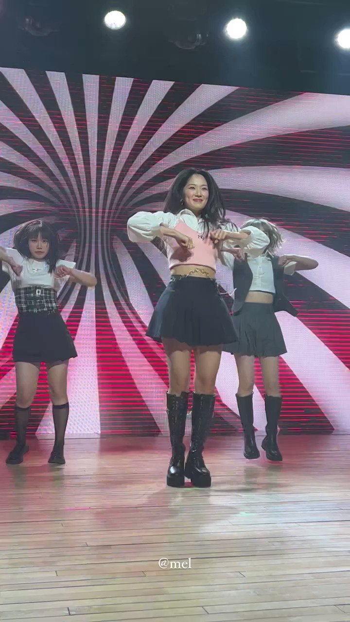 PORTAL BLACKPINK on Twitter: "[VÍDEO] A atriz Kim Hyeyoon (Boon-ok em Snowdrop) apresentou ‘DDU ...