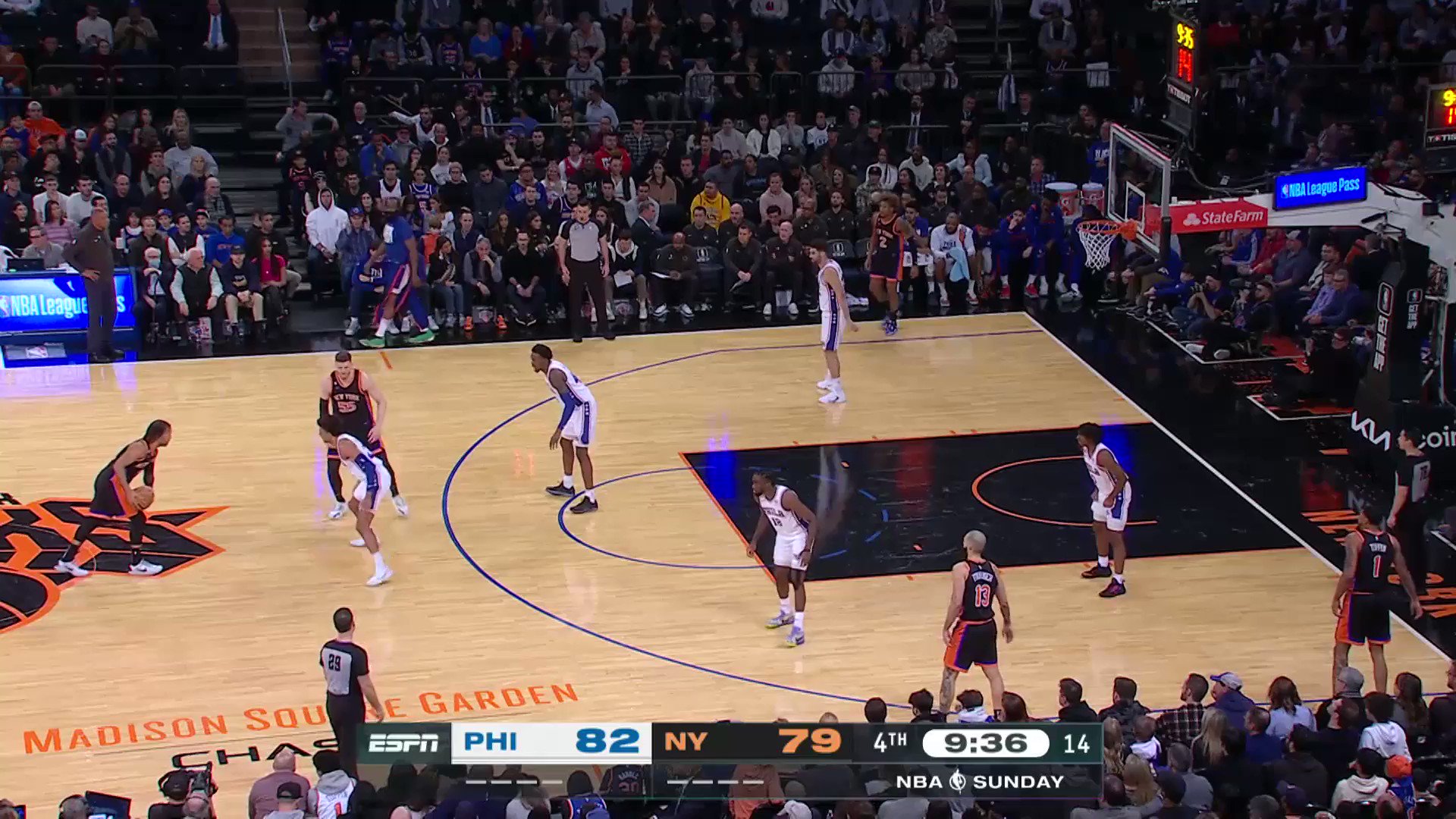 NBA on Twitter: "Brunson ️ Toppin for the lead! Watch Q4 action now on ESPN! https://t.co ...