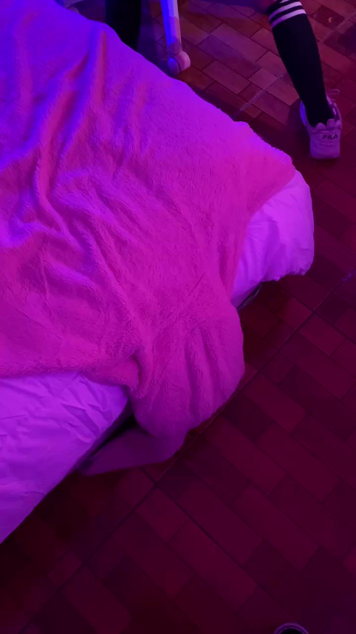 Sofi on Twitter: "Me quedé atrapada TwT jsjs video completo en mi OF uwu sígueme en Ig, subí ...