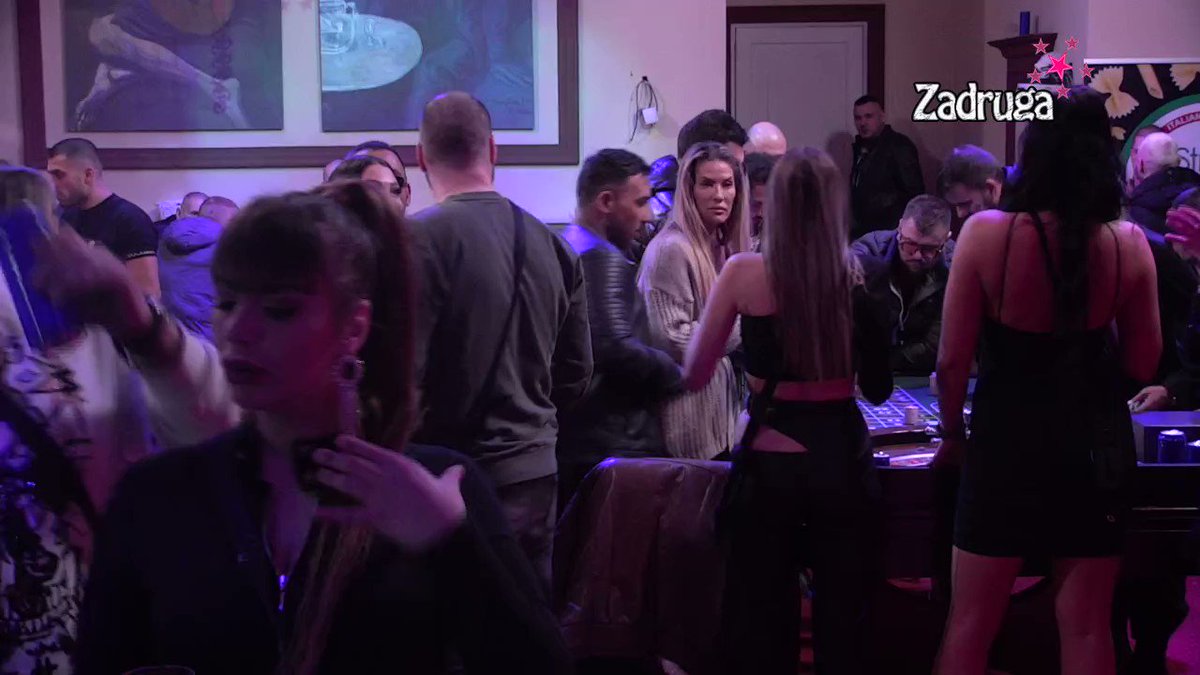 Zadruga Official on Twitter: "Zadruga 6 - Zvezdan govori Maji da će rezervisati izolaciju sa ...