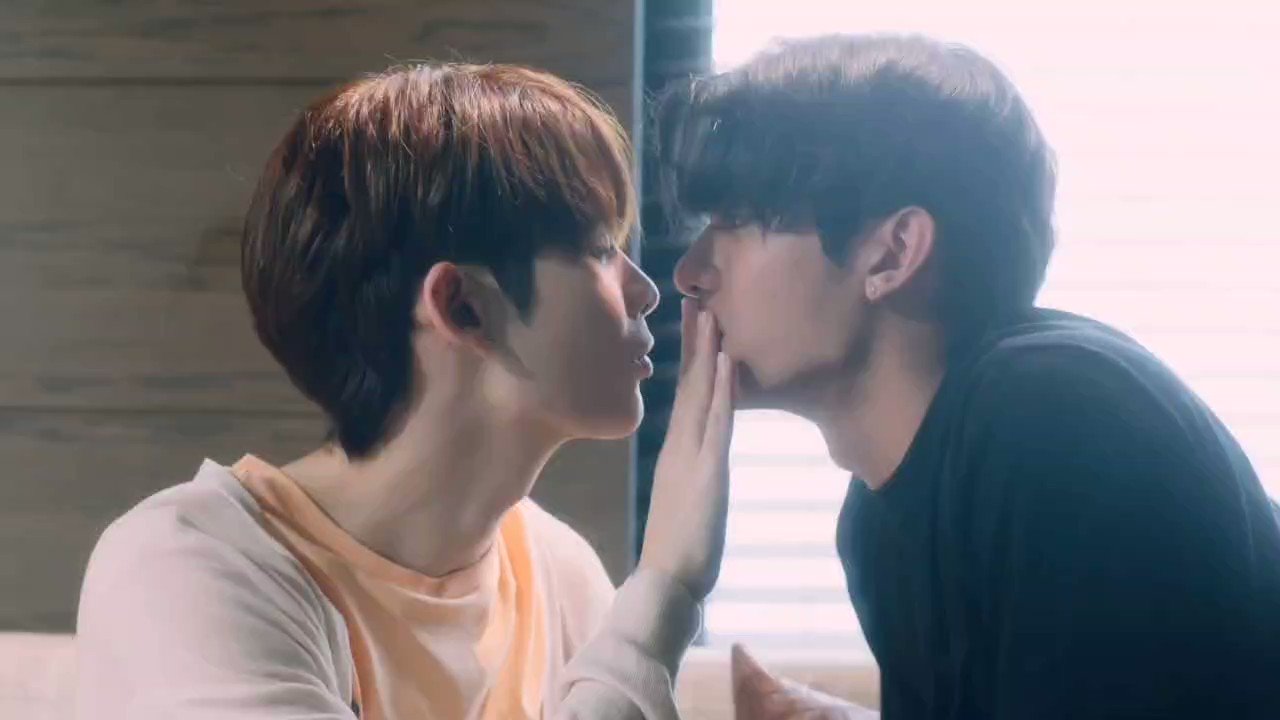 BL Update on Twitter: "THAILAND: King and Uea's relationship started from friend to sex friend ...