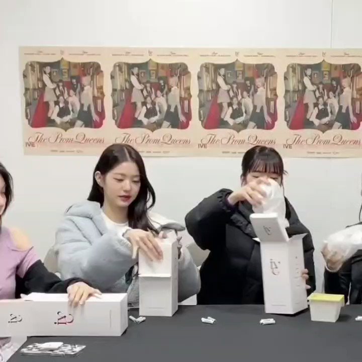 모리 On Twitter 그저 신난 초딩언니와 바로 따라하는 유딩동생