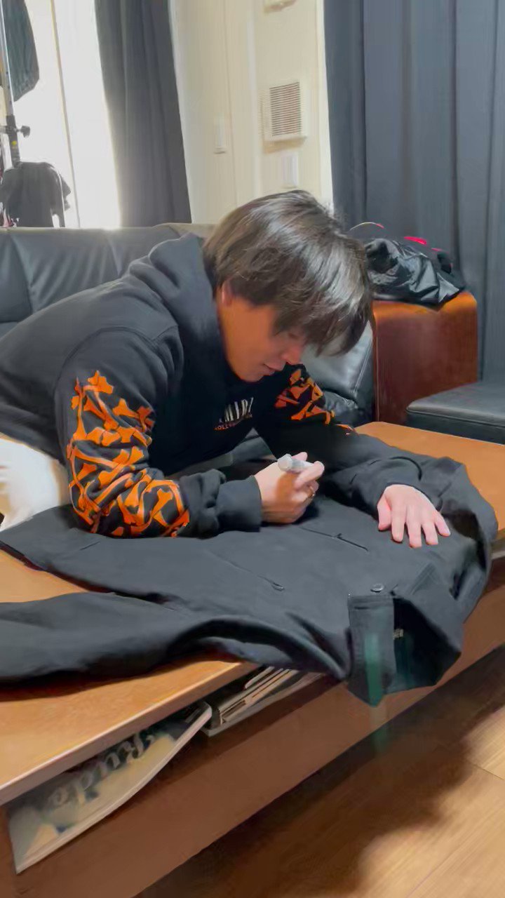 瞳 (@hito_mi_yuu_ri) / Twitter