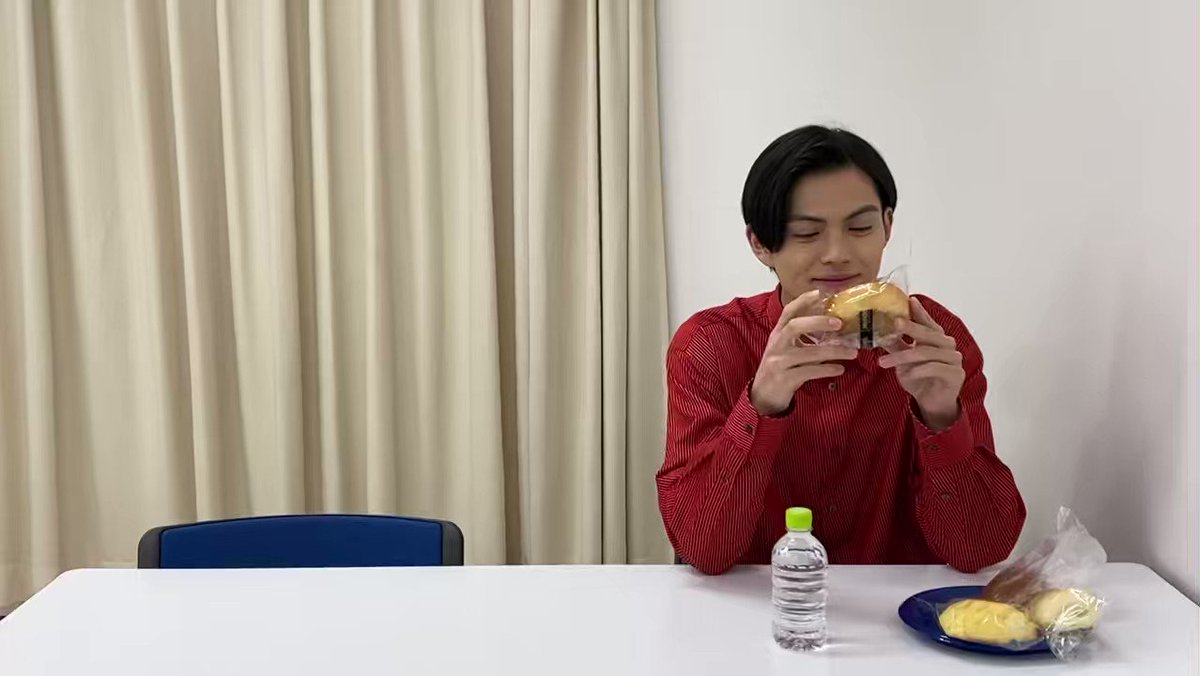仮面ライダーギーツ【東映公式】 On Twitter コーーーン！！ 遂にジーンが変身💙 ピンチに颯爽と登場するの、 まさにヒーローって