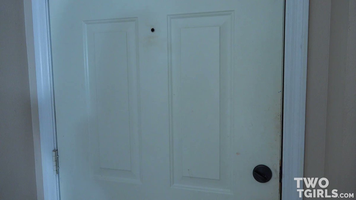 Tgirl Forums on Twitter: "She screws! She nuts! Then she bolts! HOT video starring @KiraCrashxxx ...