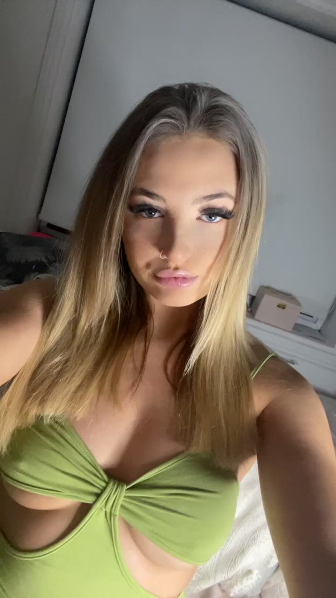 🍒GODDESS LEONI 🍒 on Twitter: "Cucks the bill isn’t going to cover its self 🐶"