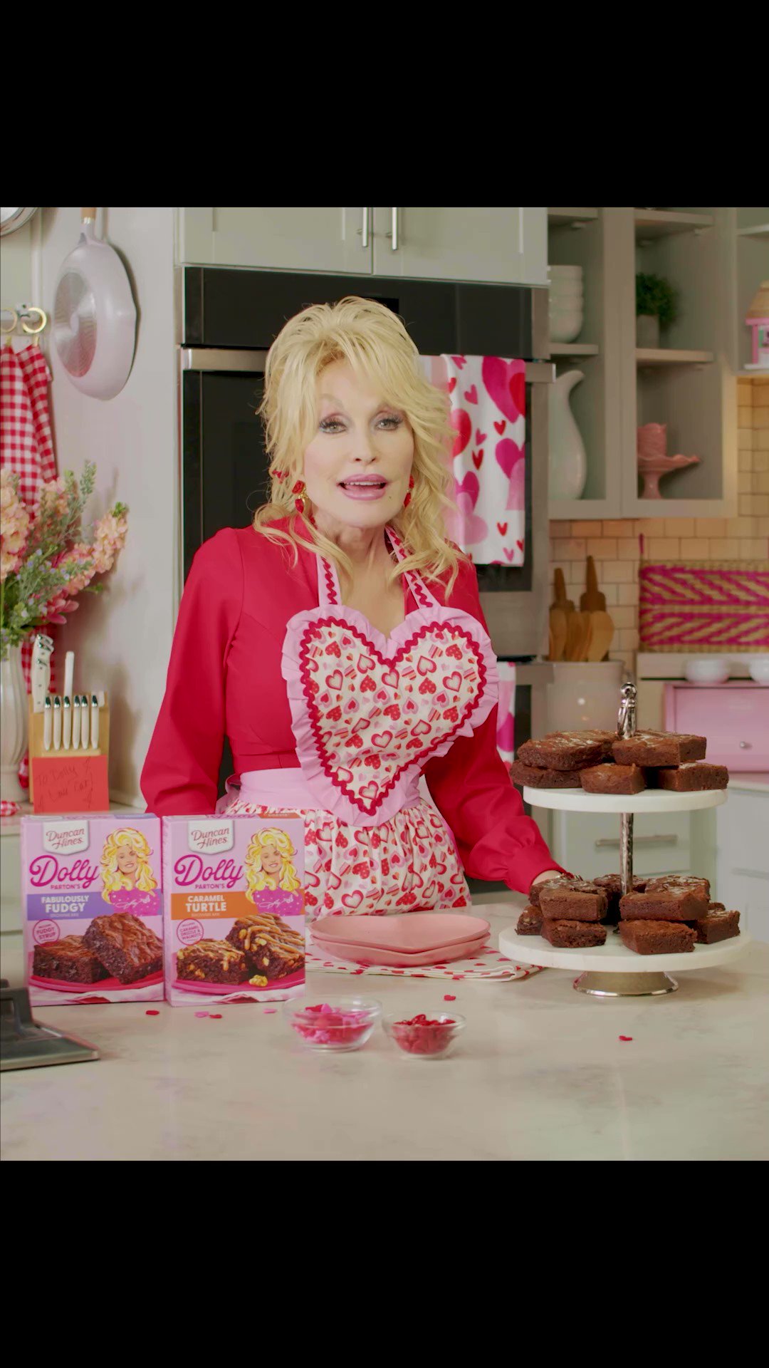 Dolly Parton on Twitter: "Wishing you the sweetest Valentine’s Day ever ...