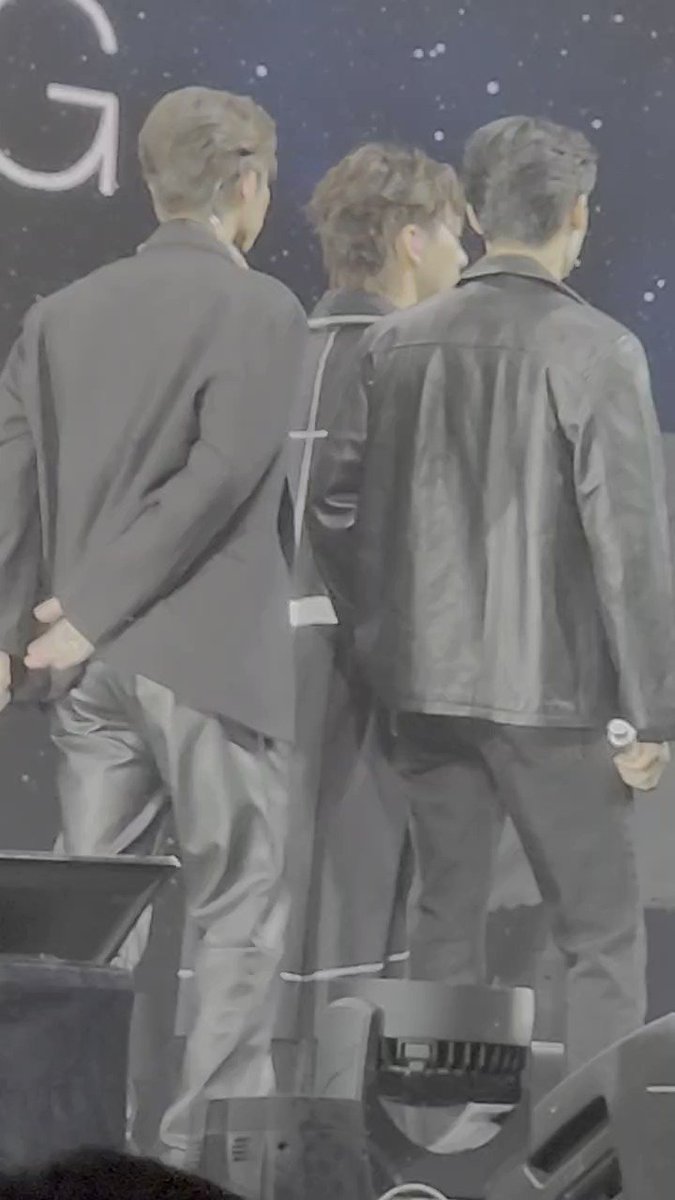 on Twitter: "😳😳😳 #ShootingStarinHK #ไบร์ทวิน #bbrightvc #winmetawin"